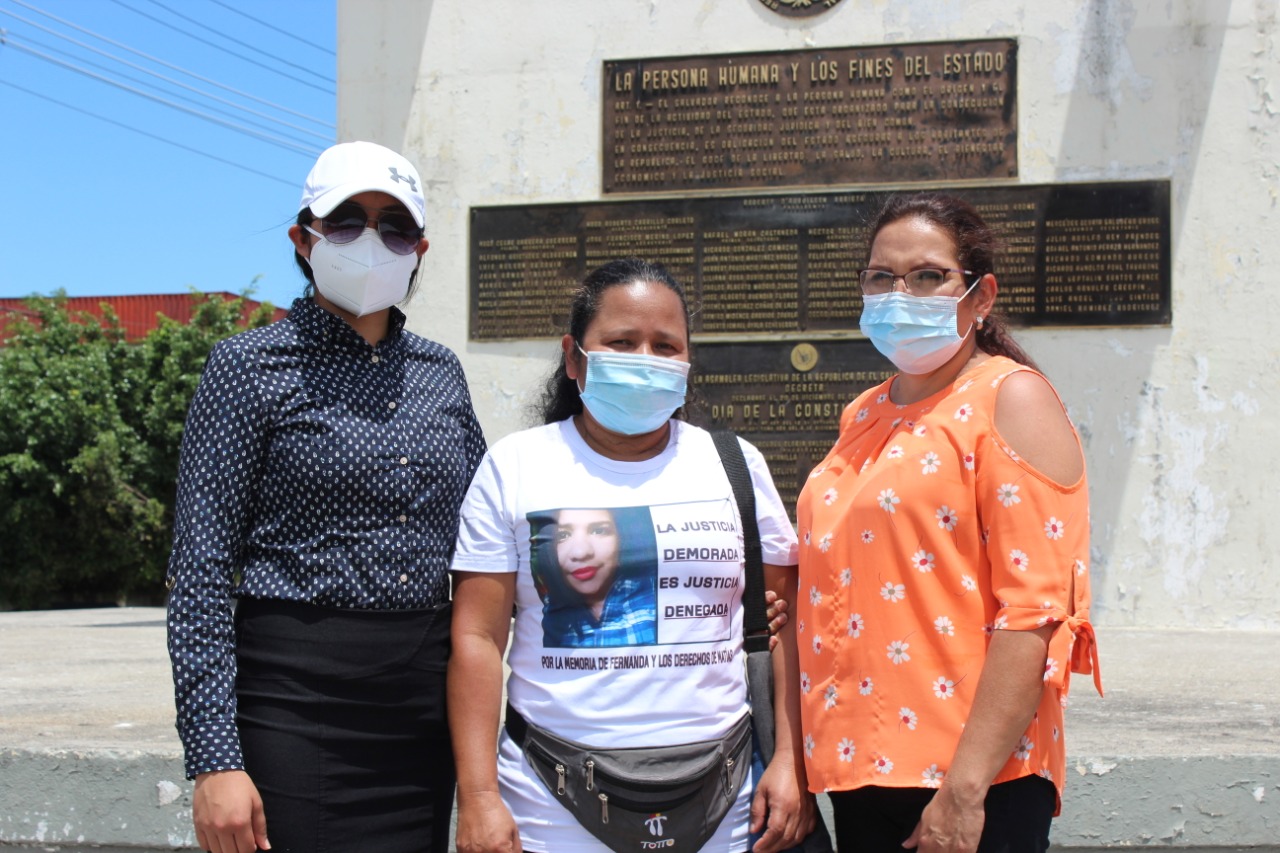 Las heridas de la muerte de Fernanda siguen intactas - Revista la Brújula
