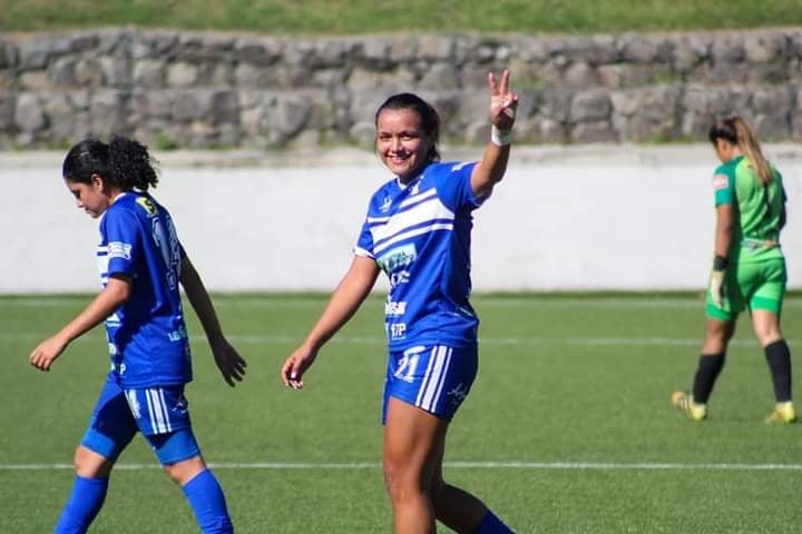 “Jimena nos decía que jugáramos felices, que el fútbol era para ...