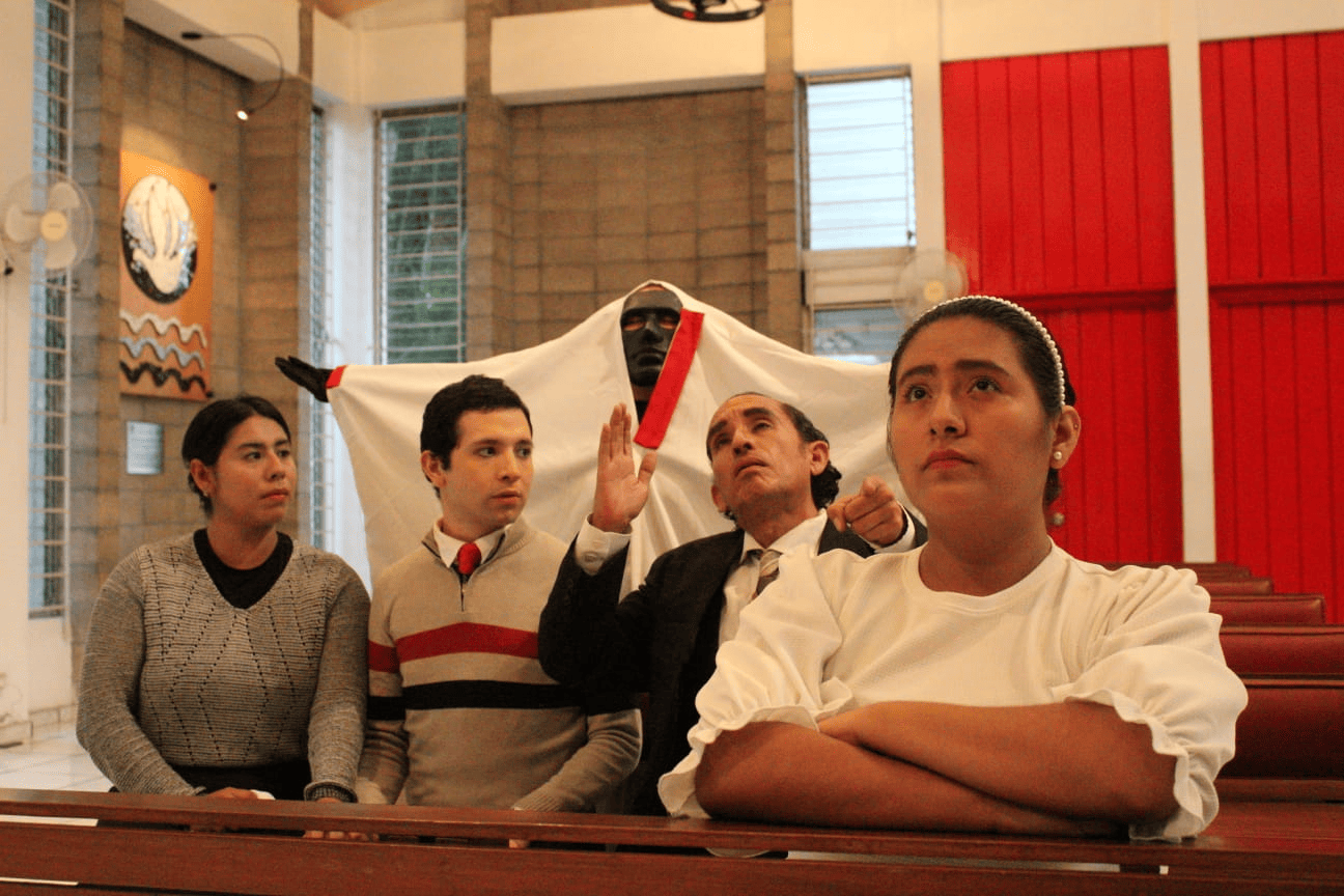 Presentan obra “Lisonja Divina” - Revista la Brújula